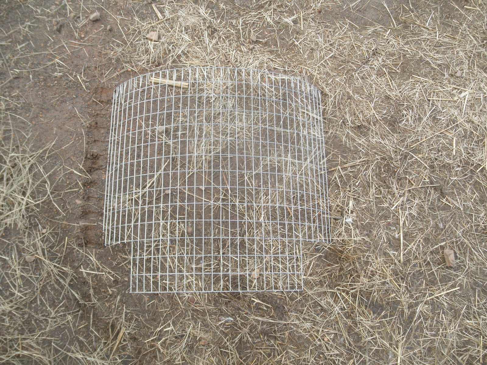 Harmon PFarms: FARM TIP: Easy, Inexpensive Hay Rack